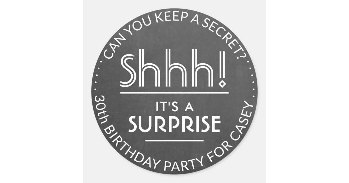 Shhh! Het is een verrassing Birthday Chalkboard Bl Ronde Sticker ...